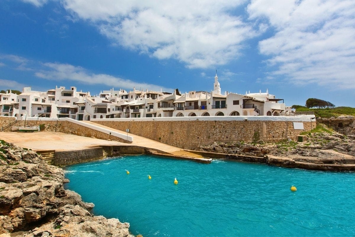 Las 11 mejores calas de Menorca (que parecen piscinas)
